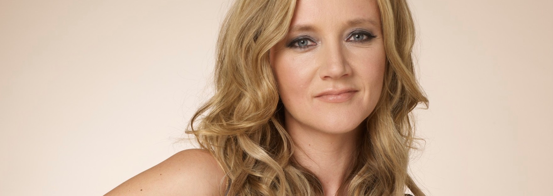 Inspire: Three Questions with Kate Russell – GirlyGeekdom
